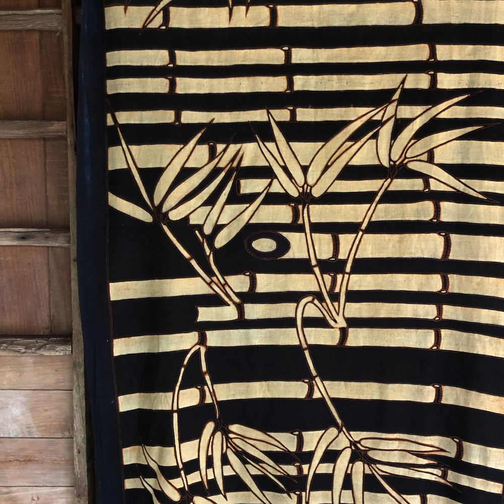 Lou Zeldis Batiks – Threads of Life